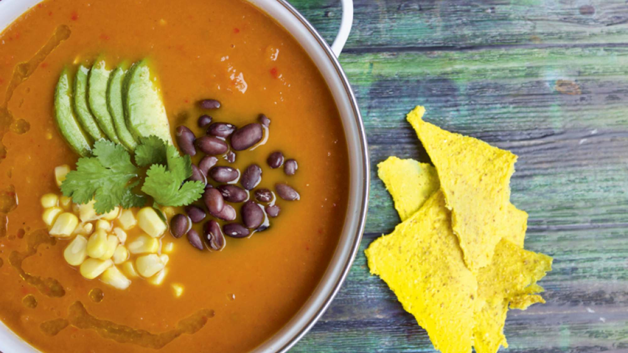 #LunesSinCarne: Receta crema de tomates y pimiento - Mestizos Magazine